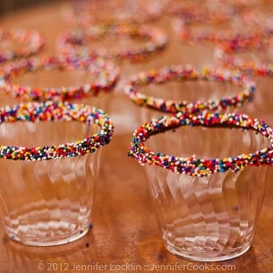 Sprinkle Dipped Cups | Jennifer Cooks