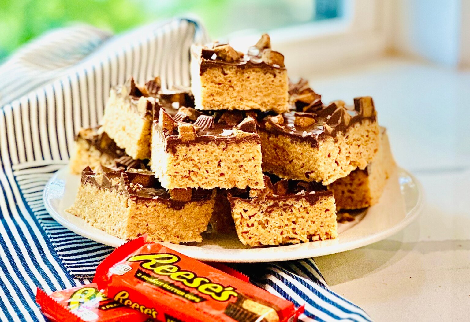 Reese's Peanut Butter Cup Rice Krispie Treats | Jennifer Cooks