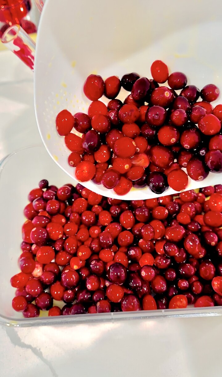 Powdered Sugared Cranberries (Cranberry Snowballs Recipe)