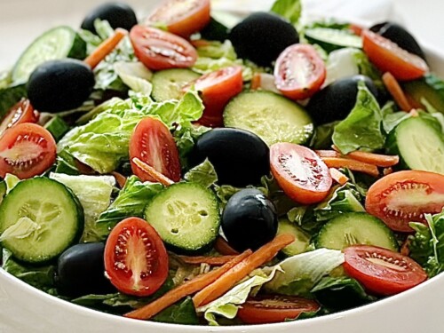 Easy Fresh Garden Salad Recipe with Crisp Veggies