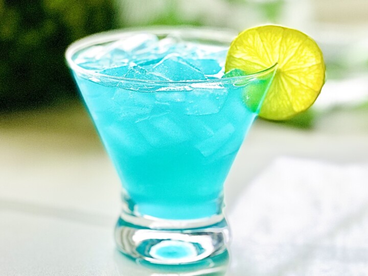 Refreshing Garden Gimlet Cocktail with Gin or Vodka