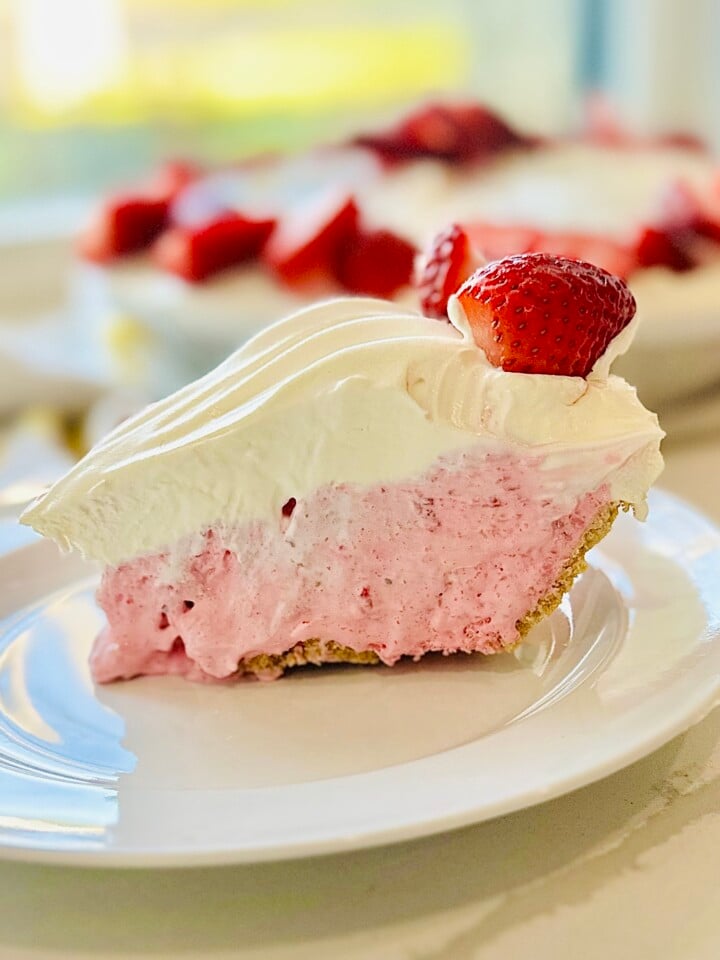 Easy Strawberry Icebox Pie with Graham Cracker Crust