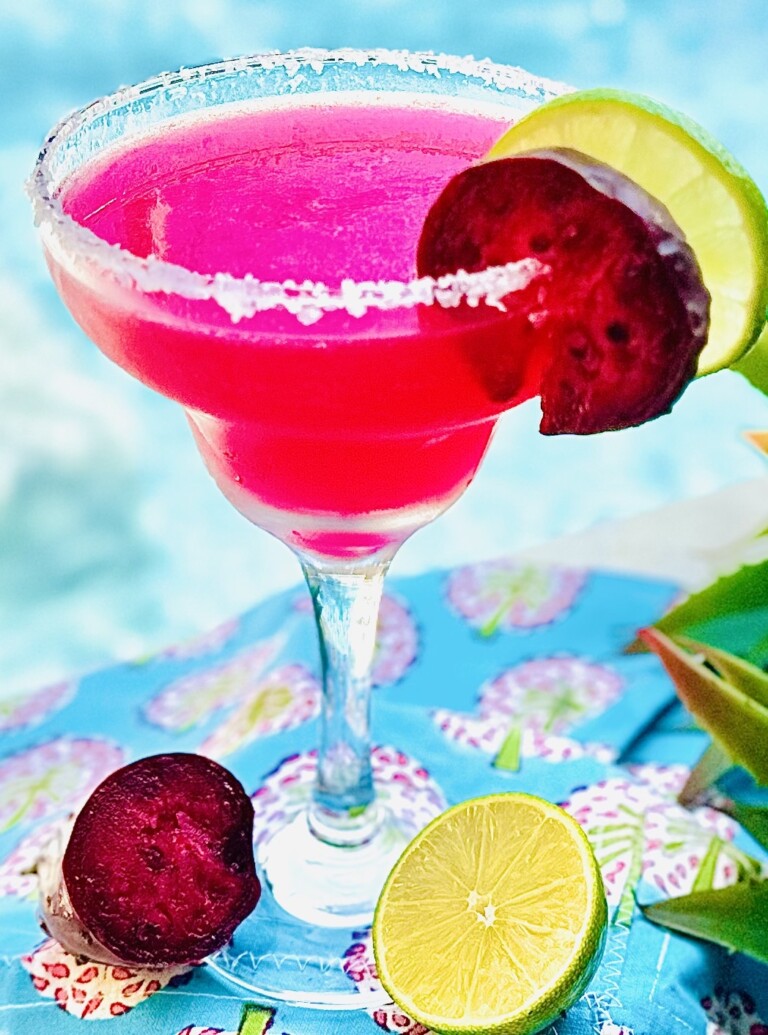 Fresh Peach Martini Recipe for Summer Cocktails
