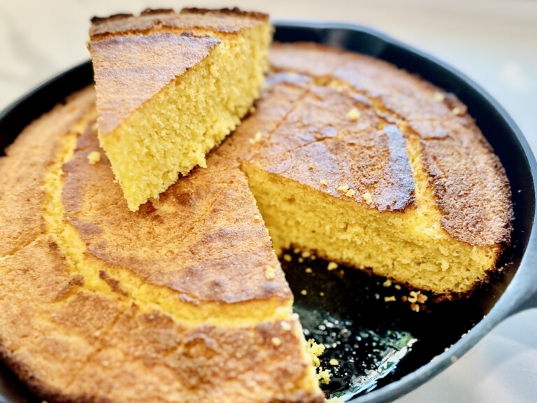 Easy Southern Buttermilk Cornbread: Iron Skillet-Style